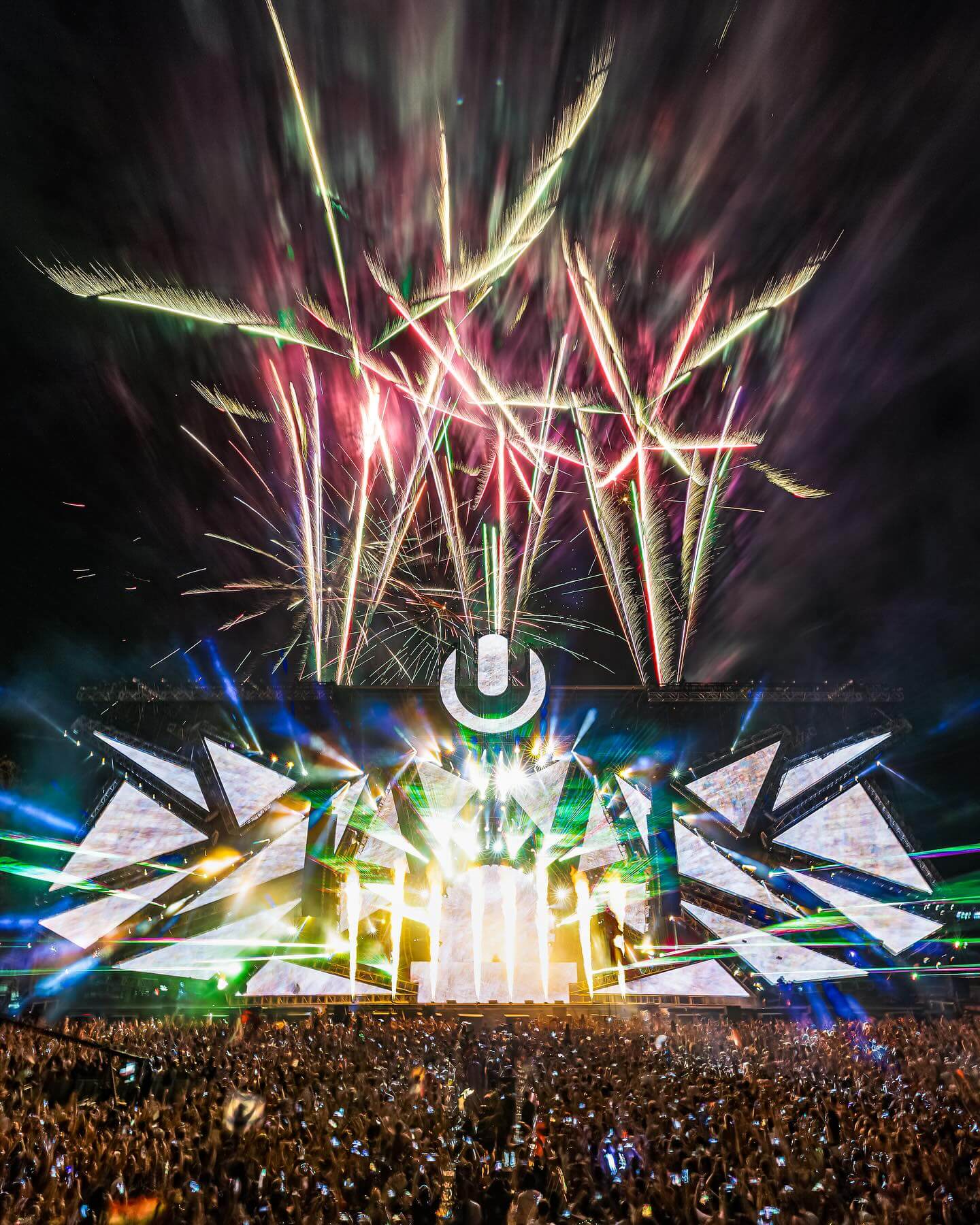 Lễ hội âm nhạc Ultra Music Festival tạo ra hơn 1 tỷ USD cho nền kinh tế ...