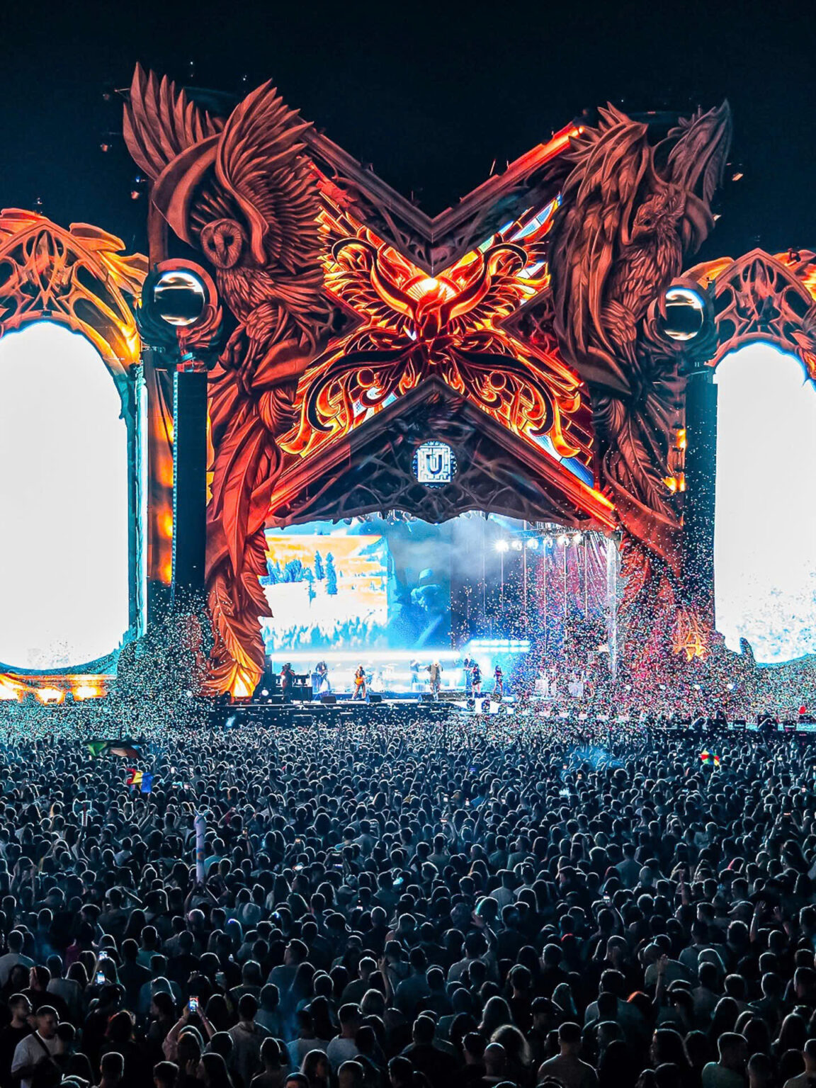 Sân khấu UNTOLD Festival 2025: "Bức tranh nghệ thuật" đẹp mắt và công phu